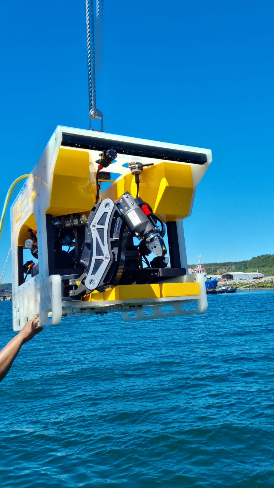 Our team is in Chile for a 5-day training session with Patagonia ROV ...